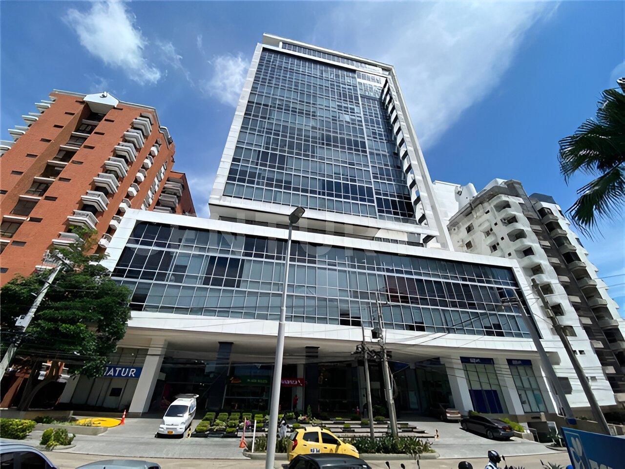 Edificio Smart Office Center - Compucables